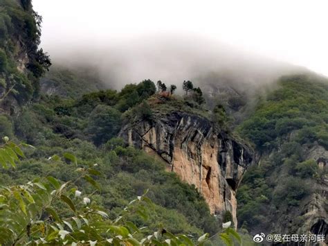 缘分本就稀薄寡淡，多是清尘浊水后会无期。有人看海 有人被爱……