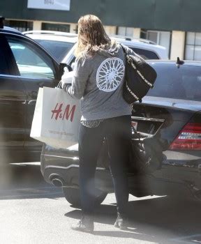 Mischa Barton Booty In Jeans After Doing Some Shopping At An H M Store In La August