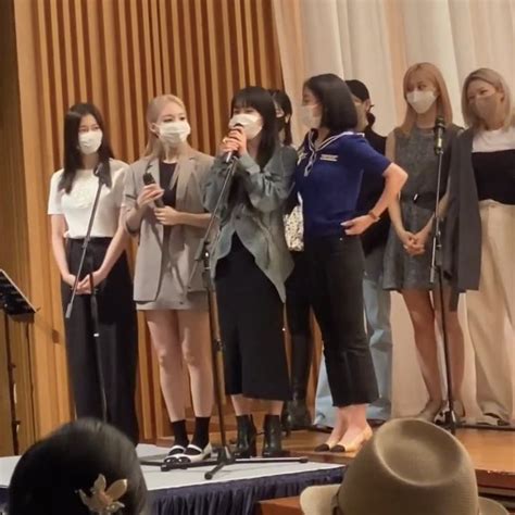 Pin Oleh 👽 Di Twice