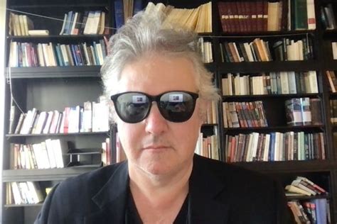 Scott Morgan Straker Department Of English Literature And Creative Writing Queens University