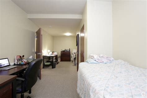 Presby Hall Uiuc Private Certified Housing Apartments Champaign Il