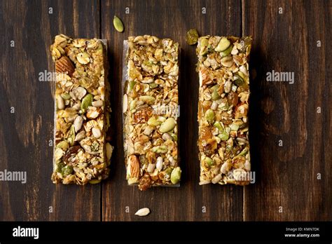 Cereal bar hi-res stock photography and images - Alamy