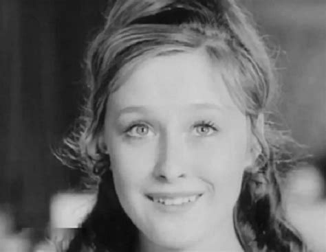 Почему после 3 браков актриса Лариса Удовиченко осталась одна Шоубиз