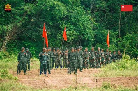 နေပြည်တော်အလယ်ပိုင်းတိုင်း စစ်ဌာနချုပ် ၊ ရိုးမစစ်ကြောင်းတွင် အခြေခံ စစ်ပညာသင်တန်းဆင်းပွဲ ကျင်းပ