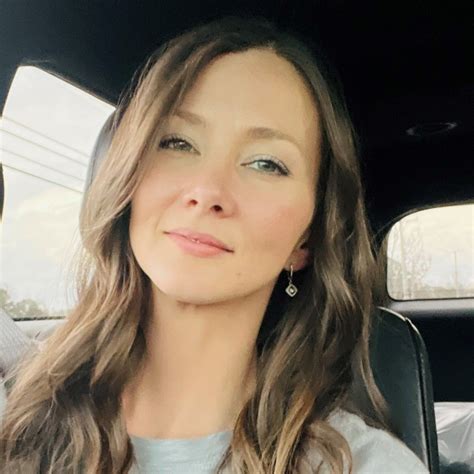 Ashley Wolfe Customer Service Representative Paper Airplane Linkedin