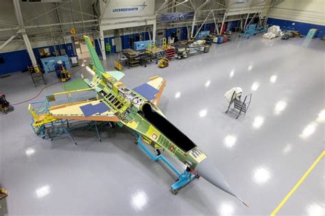 El Primer Lockheed Martin F 16 Block 70 Aparece En Escena