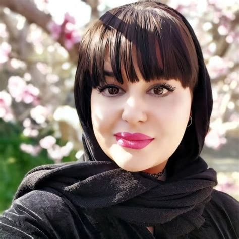 ‎لی لی بابایی Lilibabaei‎ Banoygharbiiii • Threads Say More