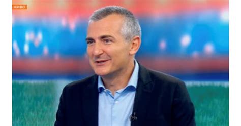 Министър Илиев увеличи парите за ученическите игри