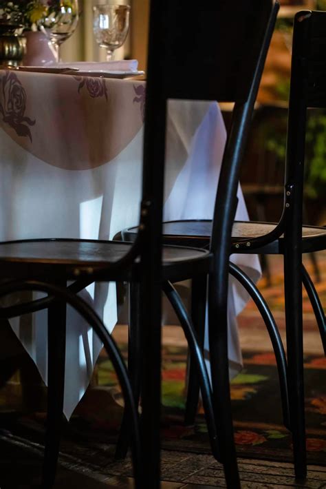 ბარბარესთან • Barbarestan