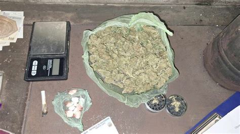 Претрес во Скопје пронајдени дрога и пари Денеска 30 11 2023 полициски службеници од