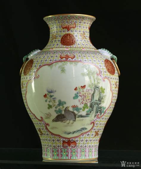 清乾隆官窑粉彩描金加开窗粉彩花鸟纹蝶耳尊 社区华夏收藏网