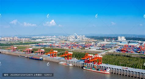 长江洞庭湖城陵矶码头港口贸易港口码头建筑摄影摄影素材汇图网