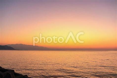 瀬戸内海に沈む夕陽 No 25997943｜写真素材なら「写真ac」無料（フリー）ダウンロードok