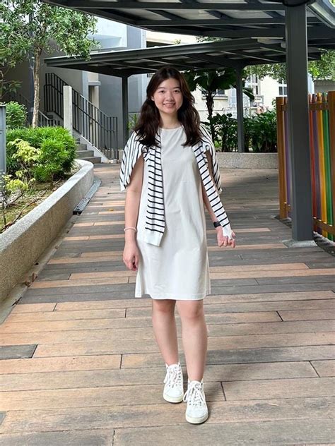 ดูไอเดียสไตล์การแต่งตัวสำหรับ「ชุดกระโปรง Airism คอตตอน แขนสั้น、เสื้อคาร์ดิแกน กันยูวี Uv