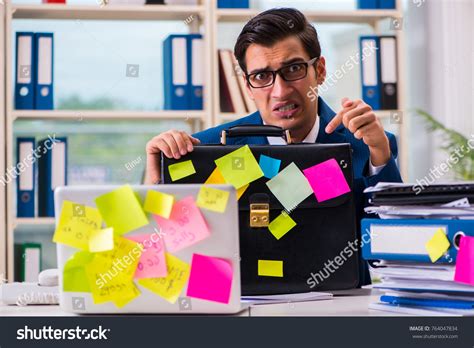 멀티 태스킹 개념의 미리 알림 노트를 스톡 사진 764047834 Shutterstock