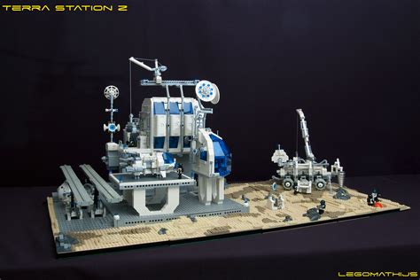 Come And Explore This Epic Lego Futuron Moon Base The Brothers Brick The Brothers Brick