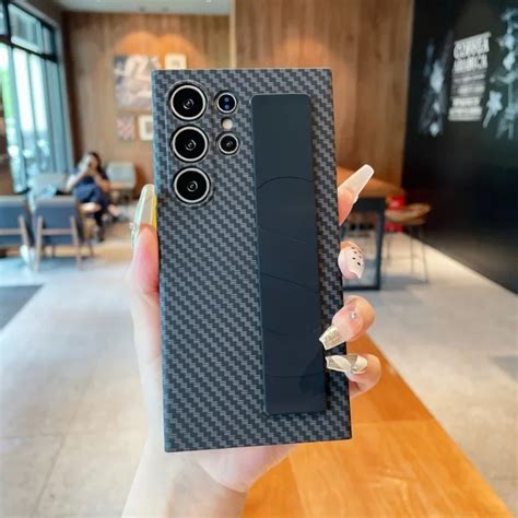 Защитный чехол из углеродного волокна с ремешком для Samsung Galaxy S24 ...