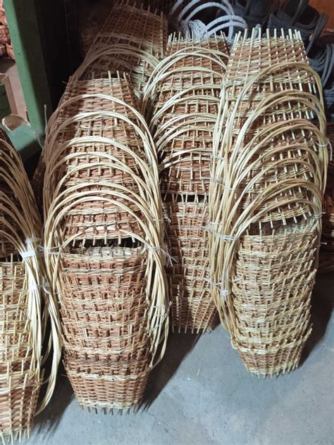 Плетені вироби Корзини Кошики для ківітів Подарочные корзины Из лозы 360 грн Витвори