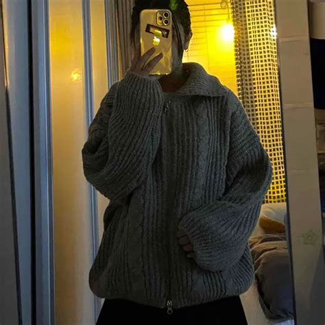 폭닥폭닥 귀여움주의 보호본능 오버핏 도톰 꽈배기 하이넥 카라 투웨이 집업 니트가디건 5color 에이블리 스토어