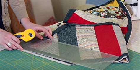 Incredibly Easy Quilted Table Runner Tutorial Diy Joy