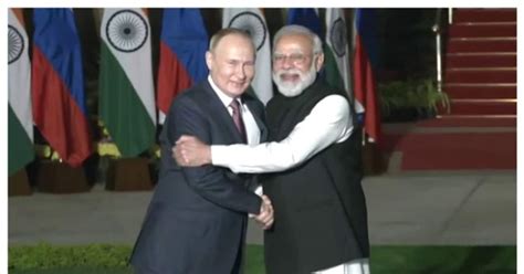 पंतप्रधान नरेंद्र मोदी आणि राष्ट्राध्यक्ष पुतिन यांच्यातील नाते 23