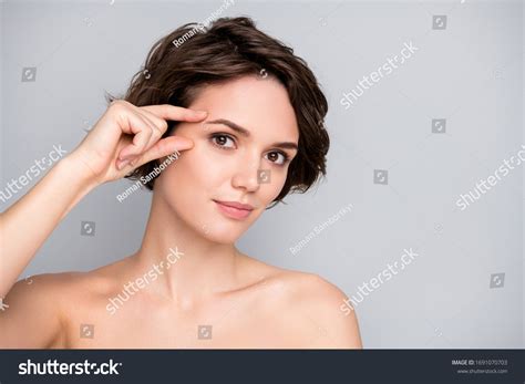 Bob Hair Naked Royalty Free Images Stock Photos Pictures Shutterstock