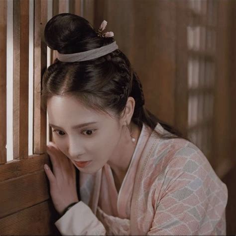 ปักพินโดย ˗ˏˋsofia ใน 彭小苒┊peng Xiao Ran