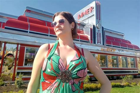 Woman Dropped Out Of Oxford To Become A Sex Worker Despite Iq Higher