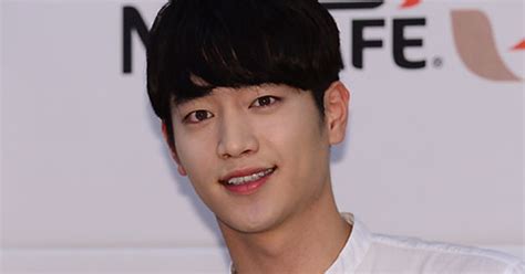 서강준 외모만큼이나 사인도 훈훈하죠 [mbn포토]