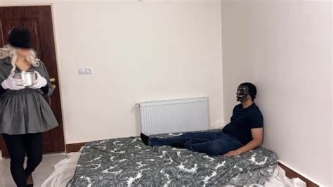 اسباب کشی داشتیم خا نر زنم برام غذا اورد ترتیبشو دادمابمو ریختم رو