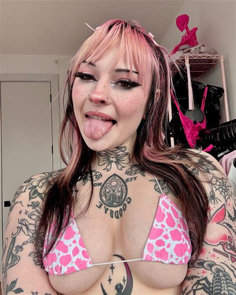 Sirena Bluddycherry • Instagram Photos And Videos