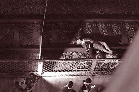 Bumagsak Sa Riles Ng Mrt Magpinsan Nag Dive Sa Flyover Patay Pang Masa