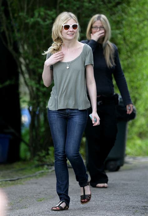 Best Images About Kirsten Dunst On Pinterest White Sneakers Bra Sizes And Modern Style Clothes