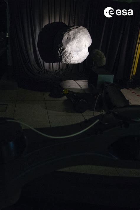 Testing Vision Based Navigation Algorithms In A Dark Chamber