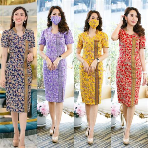 เดรสลายปาเต๊ะ ปายหน้า ทรงกี่เพ้า คอจีน แพทเทิลเป๊ะ งานสวย เดรสผ้าไทย เดรสผ้าปาเต๊ะ ชุดสีแดง