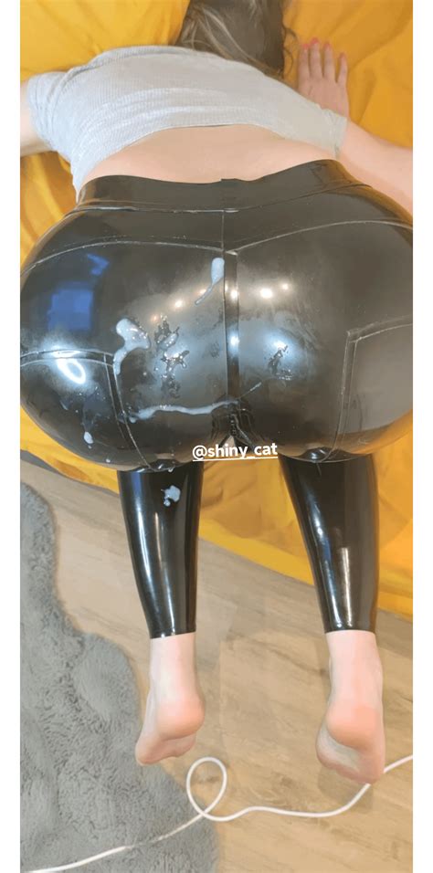 Rhea Ripley In Latex Pants 🖤 Rshinyleggings