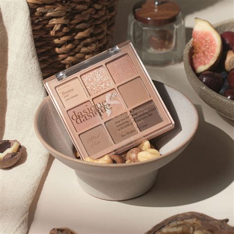 Dasique Shadow Palette 24 Muted Nuts Skin Cupid