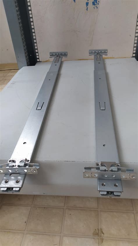 How So I Mount This To The Rack Scrolller