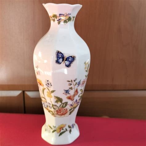 Коллекционная фарфоровая ваза Cottage Garden Aynsley — цена 650 грн в каталоге Вазы Купить