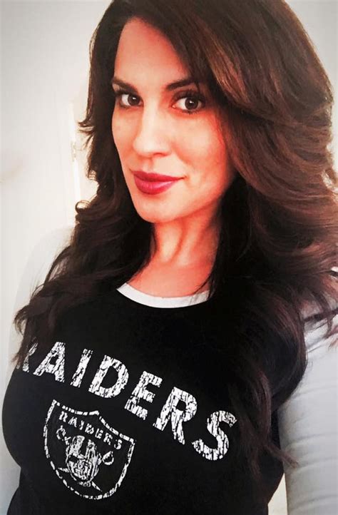 Simone De Alba The Great Debate Im Raiders Fan Through And Through But Am I Allowed To