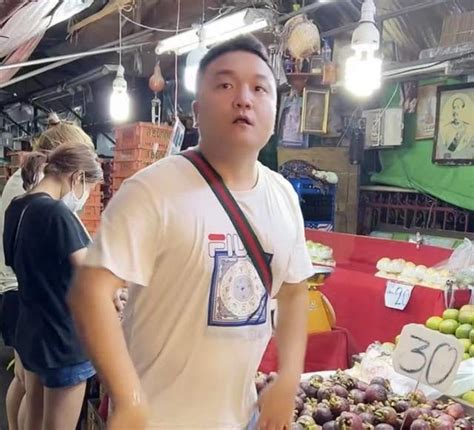 网红小胖闯非洲被杀害，遇刺现场曝光，最后叫声惨烈 因1万元生怨腾讯新闻