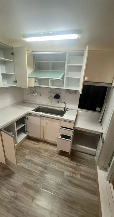 구축이어서 걱정했는데 4시간정도 꼼꼼하게 청소해주셔서 완전 새집되었습니다 숨고 숨은고수