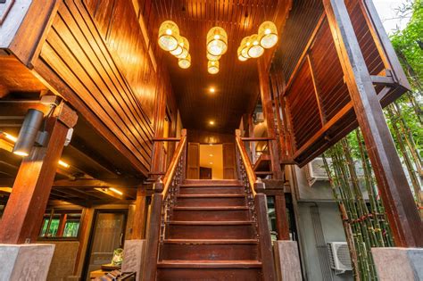 태국 치앙마이의 골동품 마사지 및 스파 Funbooky