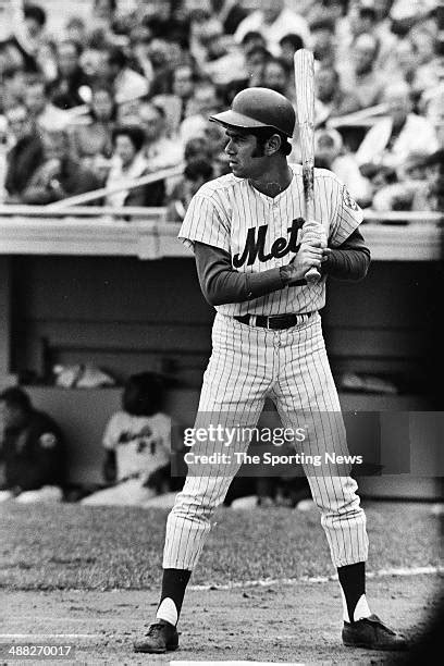 New York Mets Art Shamsky Photos And Premium High Res Pictures Getty Images