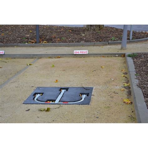 High Resistance Parking Bollard With Rubber Embedment Structure