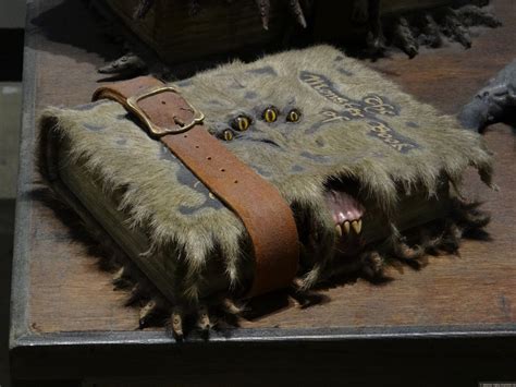 Чудовищная книга о чудовищах гарри поттер Zefirka Club фото и картинки