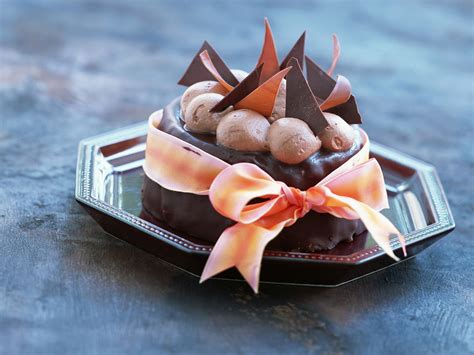 초콜릿 디저트 케이크 아이스크림 리본 배경 화면 1600x1200 배경 화면 다운로드