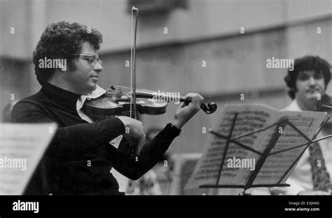 Itzhak Perlman Stock Photo Alamy