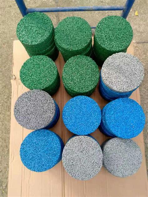 辽宁透水地坪施工材料胶结料脱模粉保护剂生产商产品图片，辽宁透水地坪施工材料胶结料脱模粉保护剂生产商产品相册 延边州锦绣地坪工程有限公司 九正建材网