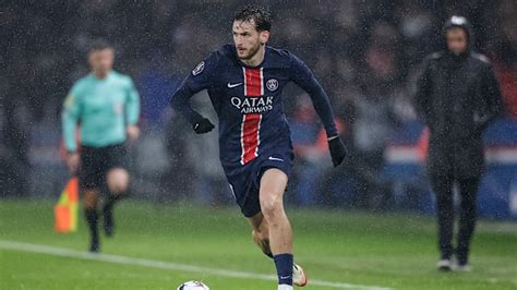 Reims Hold Paris Saint Germain To 1 1 Draw In Kvaratskhelia Debut